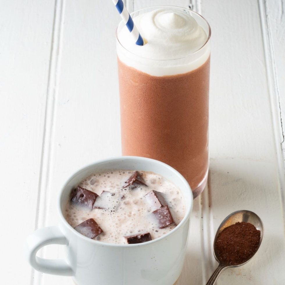deZaan Crimson Red Frozen Hot Cocoa | World Wide Chocolate