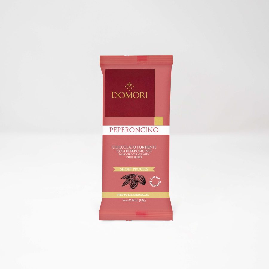 Domori Peperoncino 70% Dark Chocolate Bar with Chili Pepper | World ...