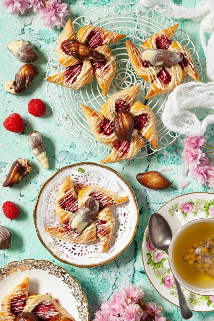 Guylian Raspberry Pinwheels | World Wide Chocolate